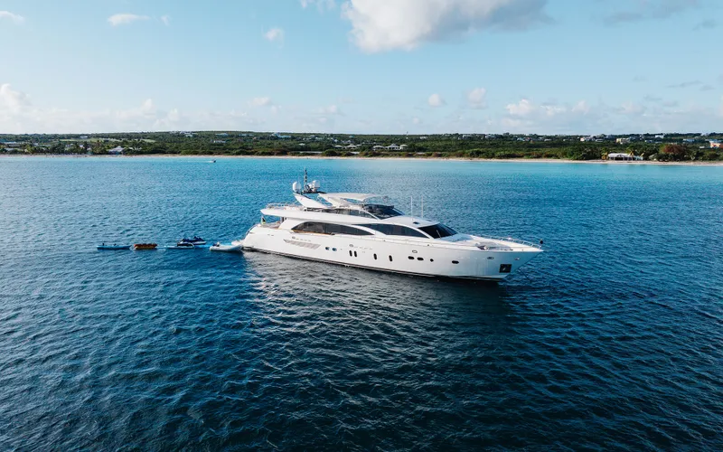 ECLIPSE yacht for charter (Couach Yachts, 35m, 2005)